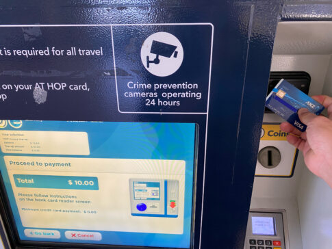 【NZ交通】オークランドの交通ICカード『AT HOPカード』の利用方法 – HEY!!!